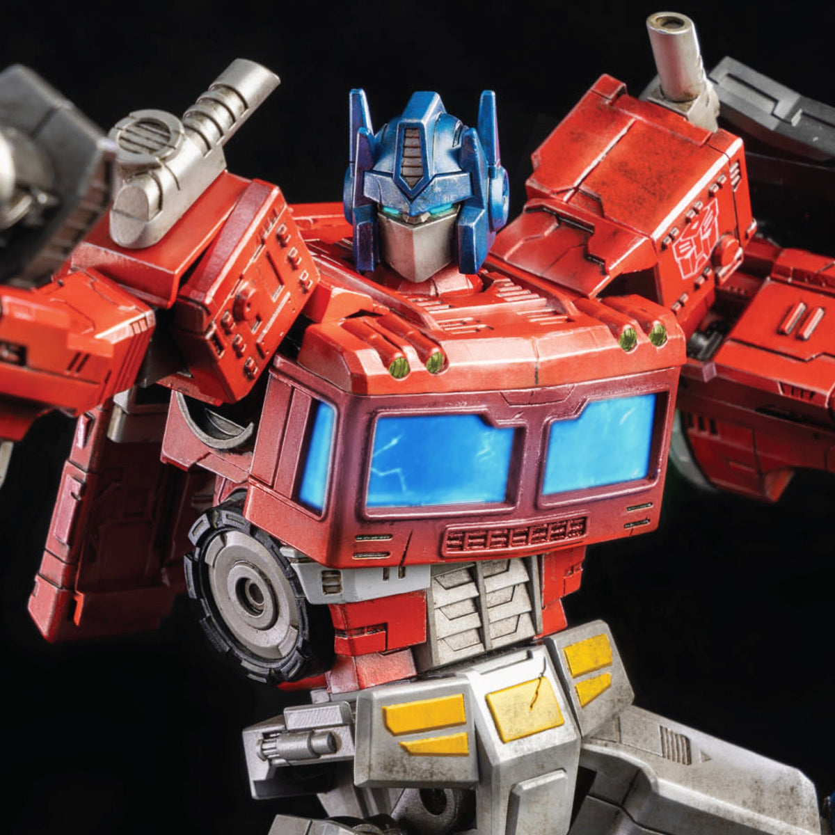 ThreeZero - Transformers: WFC Trilogy - DLX Optimus Prime (Reissue ...